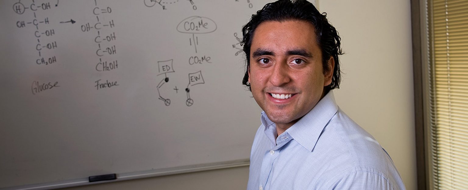 Yuriy Román – MIT Department of Chemistry